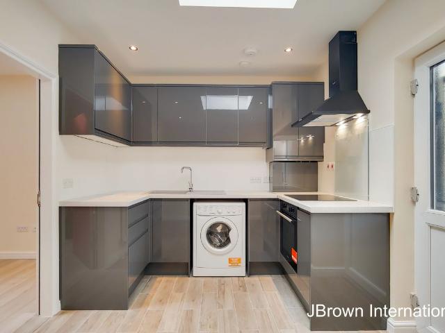 Lynton Road, London SE1, Studio to rent, £1,500 pcm | PrimeLocation