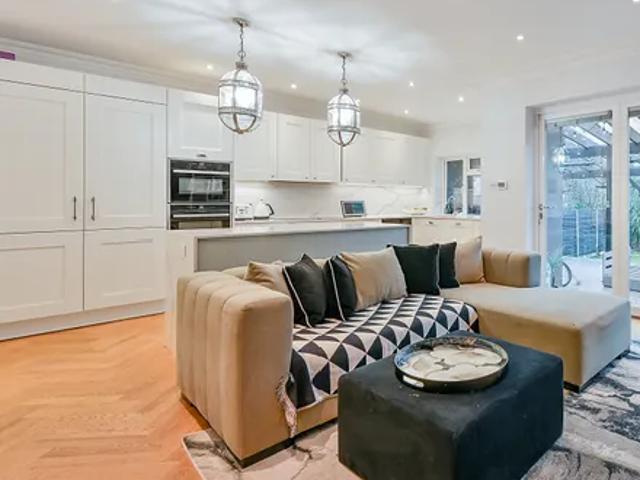 Lynton Road, London, W3 9HL, United Kingdom | 4 bed house for rent #167314454 | Rentberry