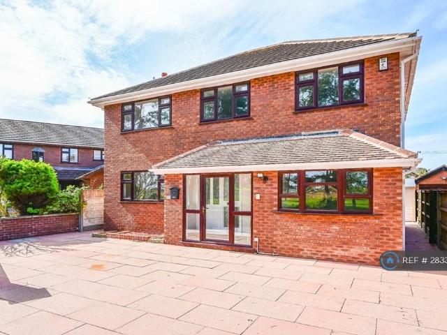 Lynton Road, Southport, PR8 4 bed detached house to rent £2,700 pcm £623 pw