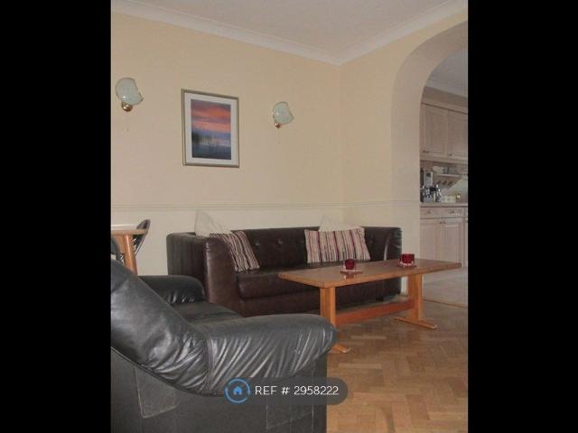 Lynwood Avenue, Egham TW20, Room to rent, £640 pcm | PrimeLocation
