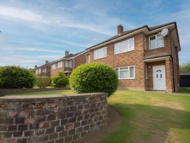 Lynwood Avenue, Egham TW20, 4 bed semi detached house to rent, £3,000 pcm | PrimeLocation