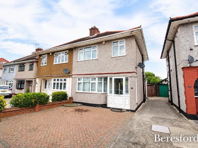 Lynwood Drive, Collier Row RM5, 3 bed semi detached house to rent, £2,500 pcm | PrimeLocation