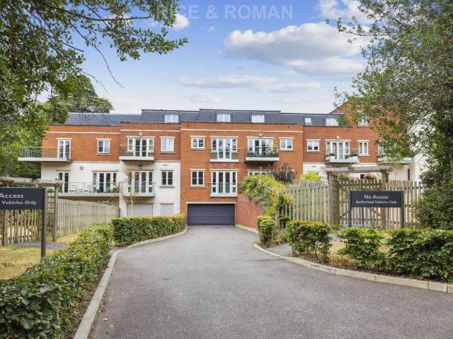Lynwood Village, Sunningdale SL5, 2 bed flat to rent, £3,500 pcm | PrimeLocation