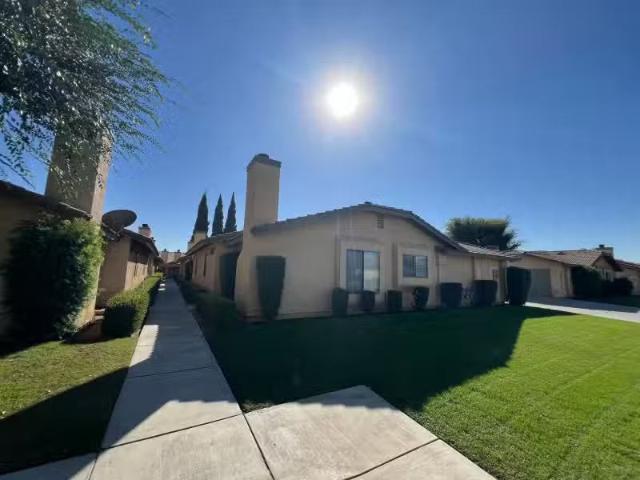 Lyn River Ct 8609 8609 Lyn River Ct, Bakersfield, CA 93312