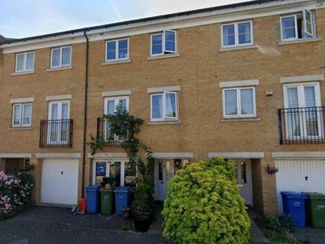 Lynbrook Grove, London, 4 Bedroom Town