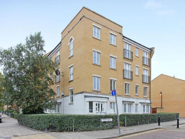 Lynbrook Grove, London SE15, 2 bed flat to rent, £1,749 pcm | PrimeLocation