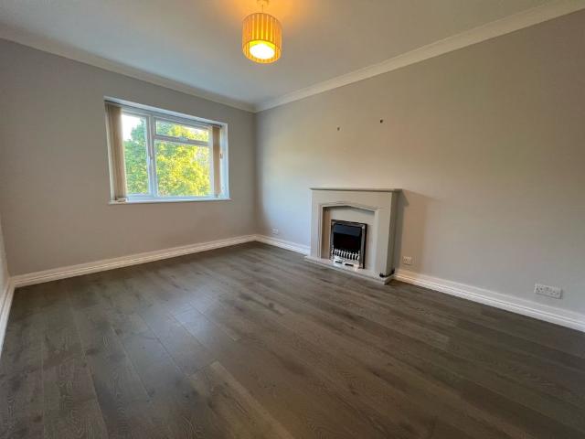 Lynchford Road, Farnborough, GU14