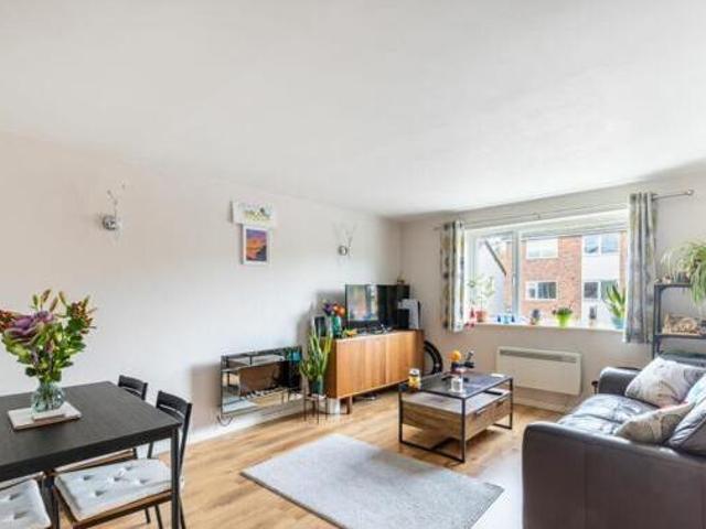 Lyndale Road, Downs Court, 1 Bedroom Flat