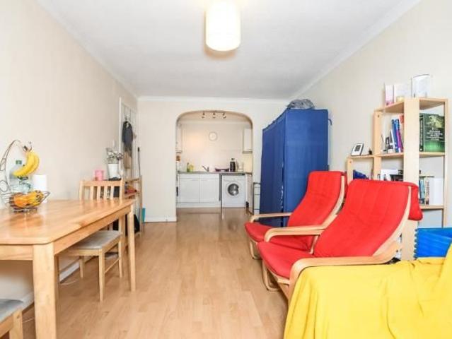 Lynden Mews, Reading, Berkshire RG2, 1 bed flat to rent, £1,150 pcm | PrimeLocation