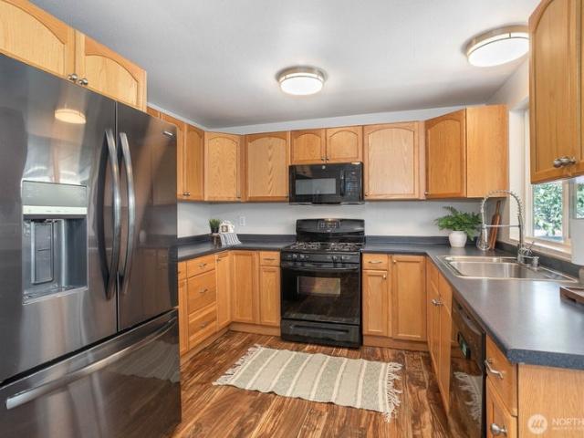 Lynden Room for Rent