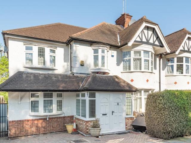 Lyndhurst Garden, Finchley N3, 6 bed semi detached house to rent, £4,500 pcm | PrimeLocation
