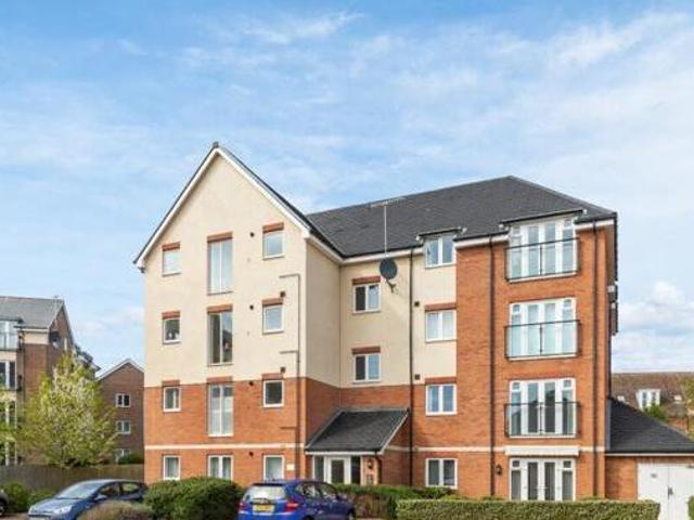 Lyndhurst House, Monarch Way, 2 Bedroom Apartment