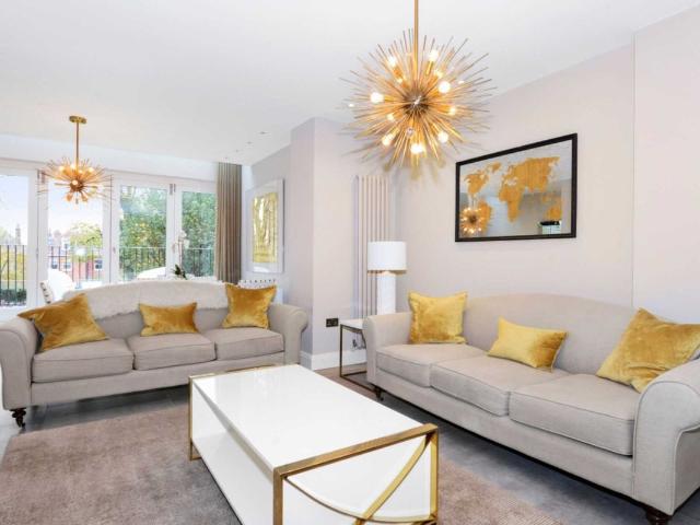 Lyndhurst Road, Hampstead NW3, 2 bed flat to rent, £6,912 pcm | PrimeLocation