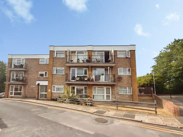 Lyndhurst Road, Hove, East Sussex BN3, 2 bed flat to rent, £1,400 pcm | PrimeLocation