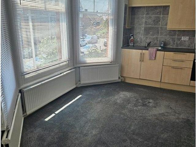 Lyndhurst Road, Lowestoft NR32, Studio to rent, £520 pcm | PrimeLocation