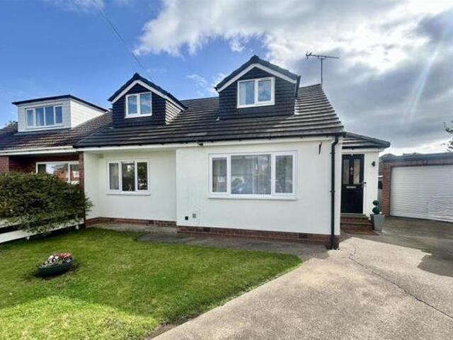 Lyndhurst View, Scholes, 3 Bedroom Semi detached