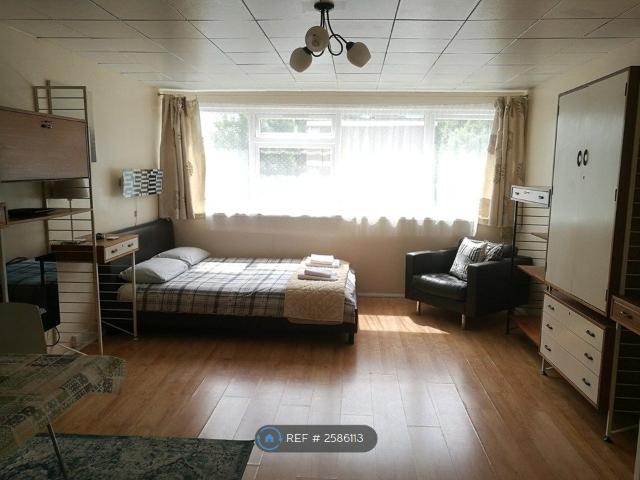 Lyndum Court, London N22, Studio to rent, £1,400 pcm | PrimeLocation