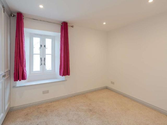 Lyne Road, Kidlington, Oxon, OX5 1AE