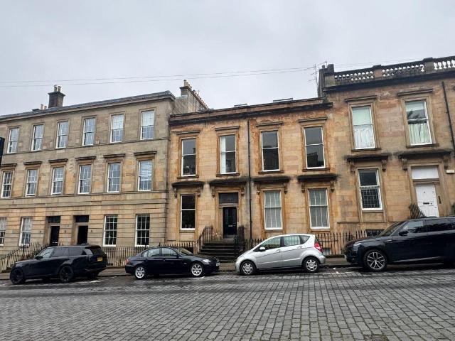 Lynedoch Street, Glasgow City Centre. 2 bed flat to rent £1,700 pcm £392 pw