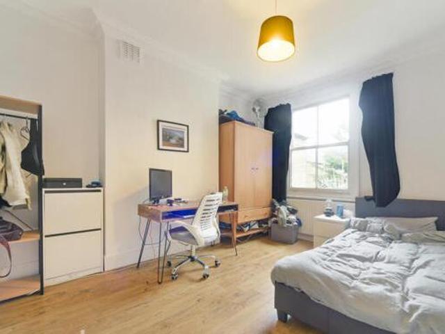 Lynette Avenue, Clapham, 4 Bedroom Flat