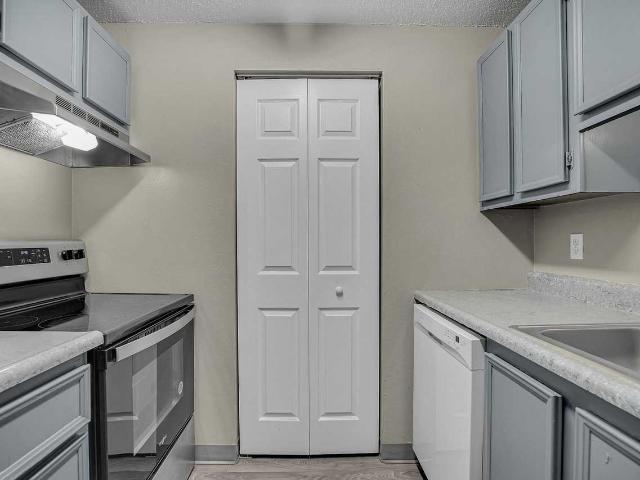 Lynmarie Apartments 1 Bedroom Apartment for Rent at 3660 Sw 117th Ave, Beaverton, OR 97005 Central Beaverton