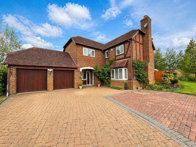 Lynmouth Crescent, Milton Keynes MK4, 5 bed property to rent, £2,600 pcm | PrimeLocation