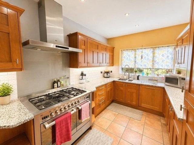Lynmouth Cresent, MK4