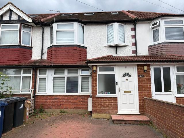 Lynmouth Road, Perivale, Greenford UB6, 1 bed flat to rent, £1,300 pcm | PrimeLocation