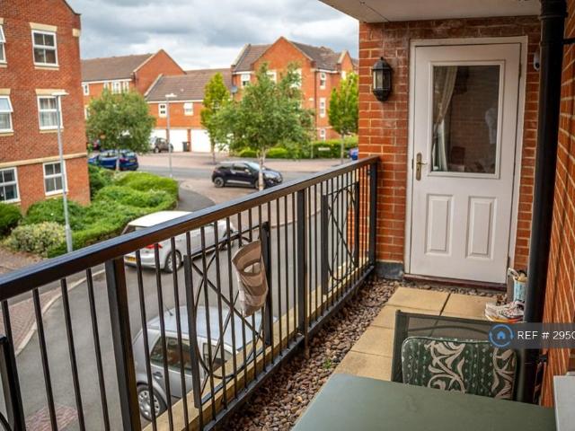 Lynmouth Road, Swindon, SN2 2 bed flat to rent £1,095 pcm £253 pw