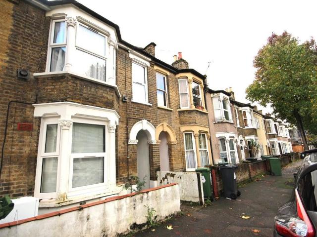 Lynmouth Road, Walthamstow, E17 1 bed flat to rent £1,850 pcm £427 pw