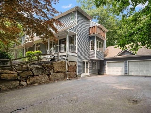 Lynn Cir, East Greenwich, Home For Sale