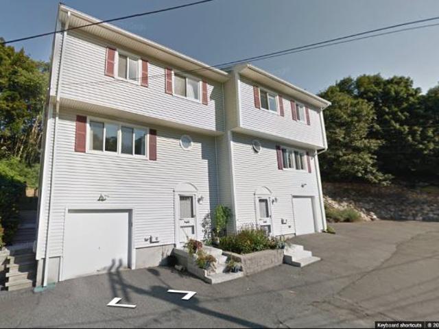Lynn Swampscott Danvers nice furnished room with