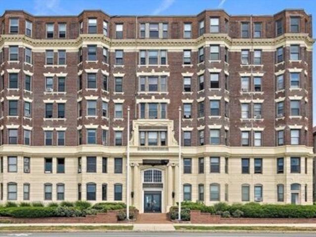 Lynn Shore Dr Apt,lynn, Condo For Sale