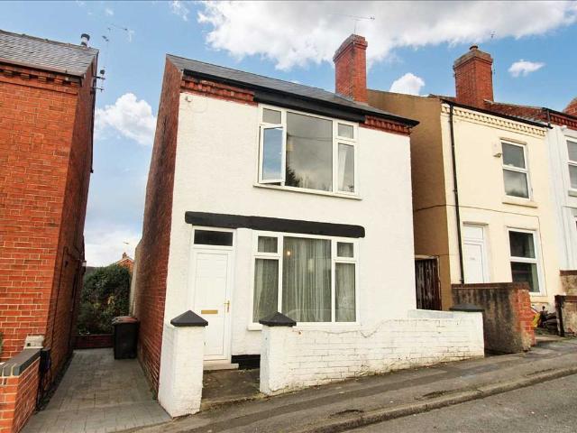 Lynncroft, Eastwood, Nottingham NG16, 2 bed detached house to rent, £725 pcm | PrimeLocation
