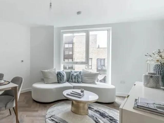 Lynne Court, Cambridge Road, Cottenham Park, London, SW20 0PY, United Kingdom | 1 bed apartment for rent #166843064 | Rentberry