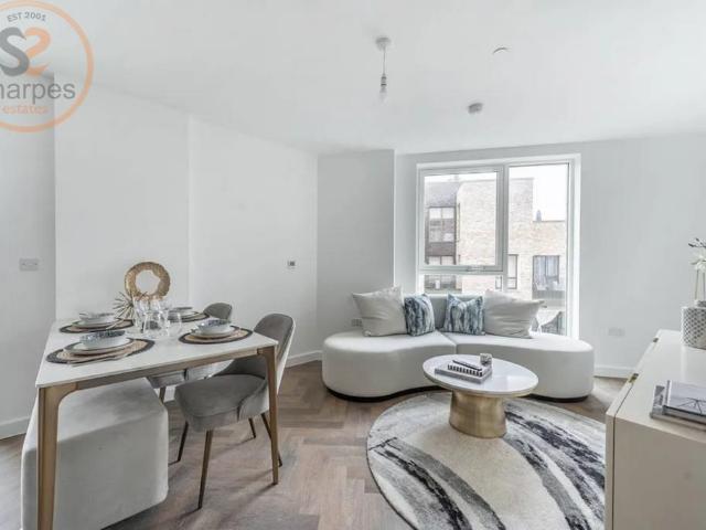 Lynne Court, London 1 bed flat to rent £1,735 pcm £400 pw