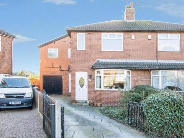 Lynnfield Gardens, Scholes, 4 Bedroom Semi detached