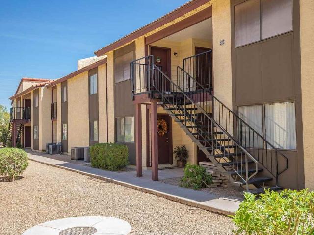 Lynnwood Apartments 2 Bedroom Apartment for Rent at 5535 W Mcdowell Rd, Phoenix, AZ 85035