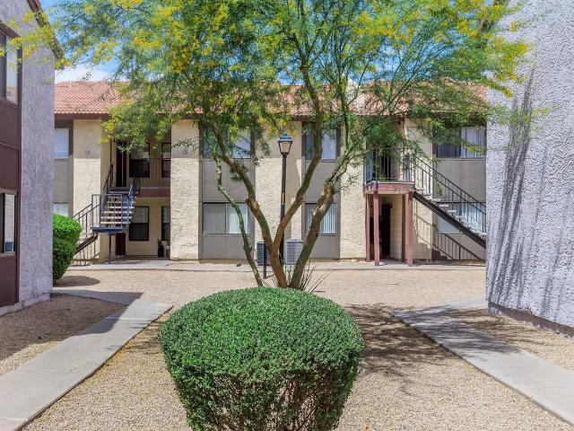 Lynnwood Apartments 2 Bedroom Apartment for Rent at 5535 W Mcdowell Rd, Phoenix, AZ 85035