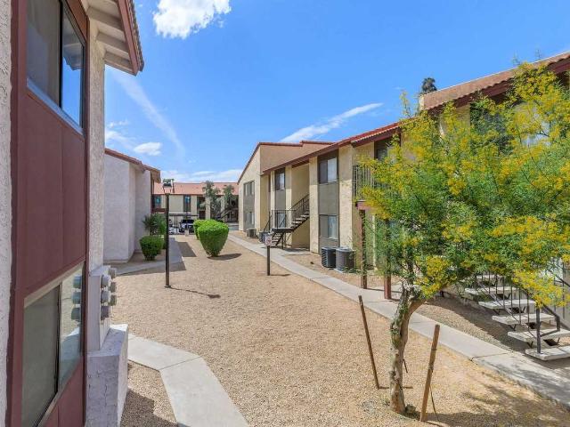 Lynnwood Apartments 2 Bedroom Apartment for Rent at 5535 W Mcdowell Rd, Phoenix, AZ 85035