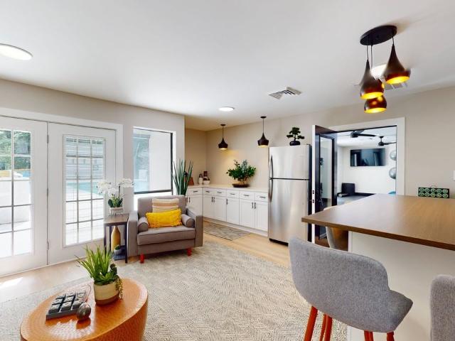 Lynnwood Park 2 Bedroom Apartment for Rent at 6200 N Hills Dr, Raleigh, NC 27609
