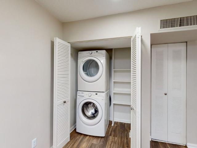 Lynnwood Park 2 Bedroom Apartment for Rent at 6200 N Hills Dr, Raleigh, NC 27609