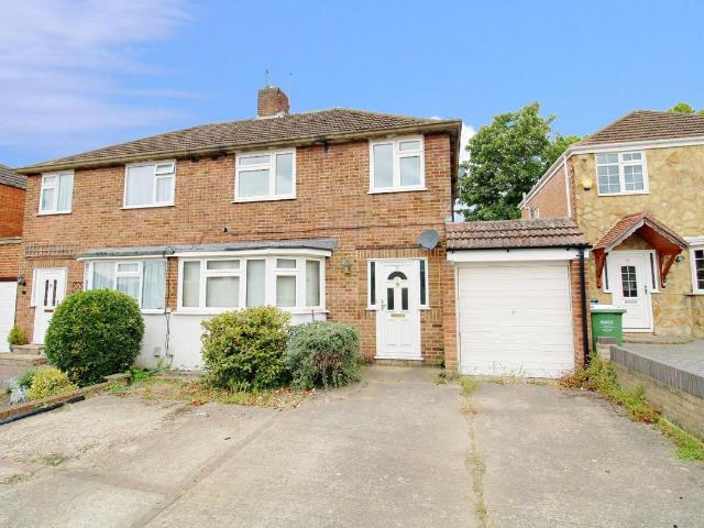 Lynsted Close, South Bexleyheath, Kent DA6, 3 bed semi detached house to rent, £2,100 pcm | PrimeLocation