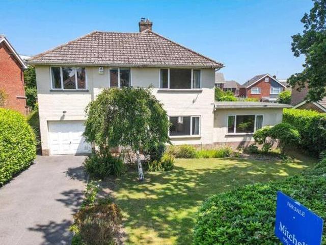 Lyon Avenue, New Milton, 4 Bedroom Detached