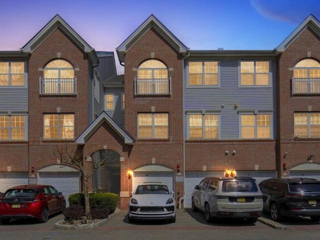 Lyon Ct, Jersey City, Home For Sale