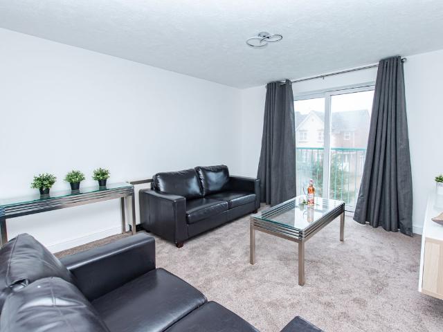 Lyon Close, Maidenbower, Crawley RH10, 2 bed flat to rent, £1,525 pcm | PrimeLocation