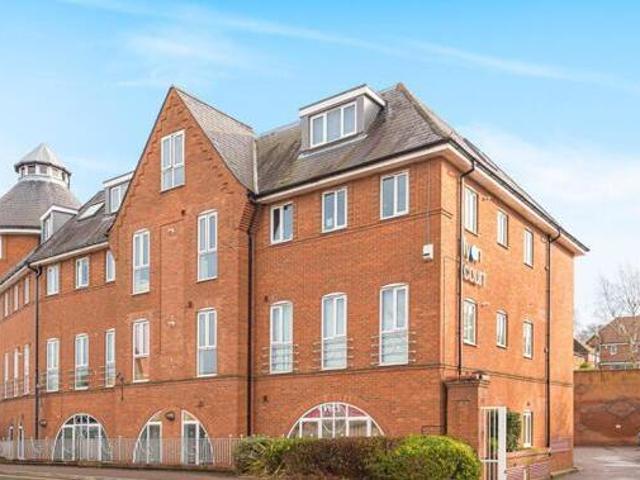 Lyon Court, Walsworth Road, 2 Bedroom Flat
