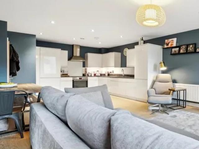 Lyon House, 104 Wandsworth High Street, London, SW18 4LA, United Kingdom | 2 bed apartment for rent #167549316 | Rentberry