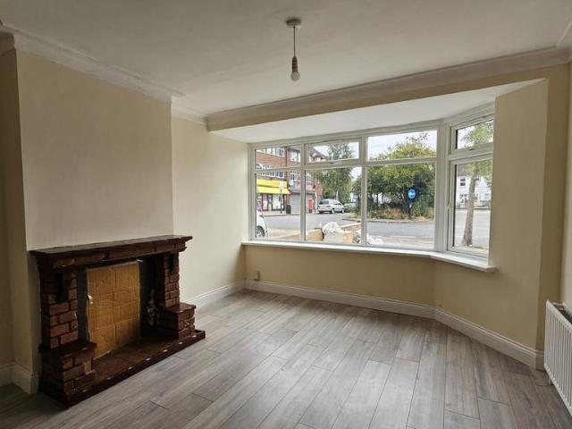 Lyon Park Avenue, Wembley 3 bed end of terrace house to rent £2,400 pcm £554 pw