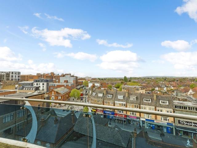 Lyon Road, Harrow On The Hill, Harrow HA1, 2 bed flat to rent, £1,900 pcm | PrimeLocation